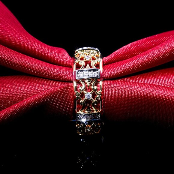 🎀LIMITED EDITION | Jewelry | Limited Edition 4k Gold Hollow Flower ...